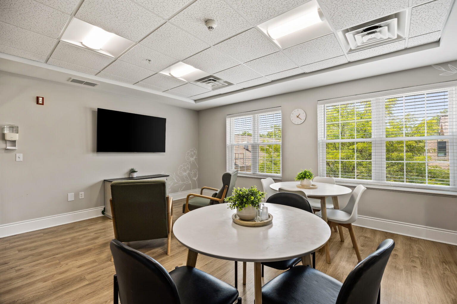 Senior Living Photos Grand Rapids, MI | Covenant Living Great Lakes